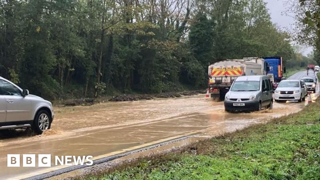 A47: Drivers face 70-mile diversion for Honingham roadworks - BBC News