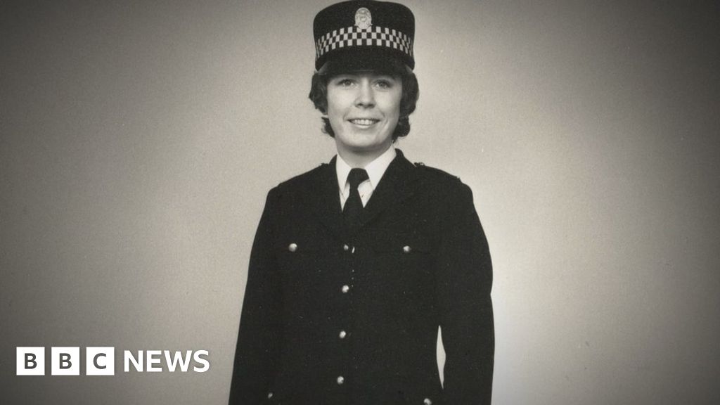 How women stopped the Scottish police being a man's world - BBC News