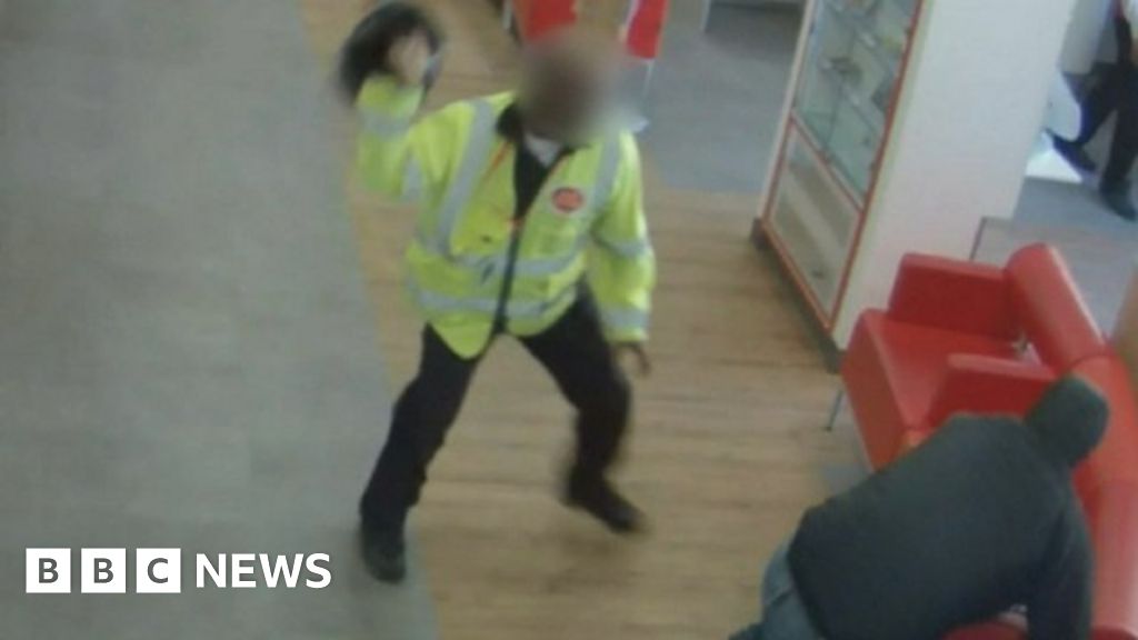 Post Office security guard attacks suspect with helmet - BBC News