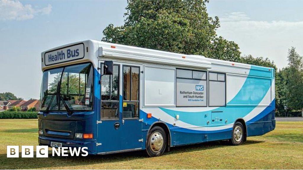 Doncaster Health Bus to raise COPD awareness - BBC News