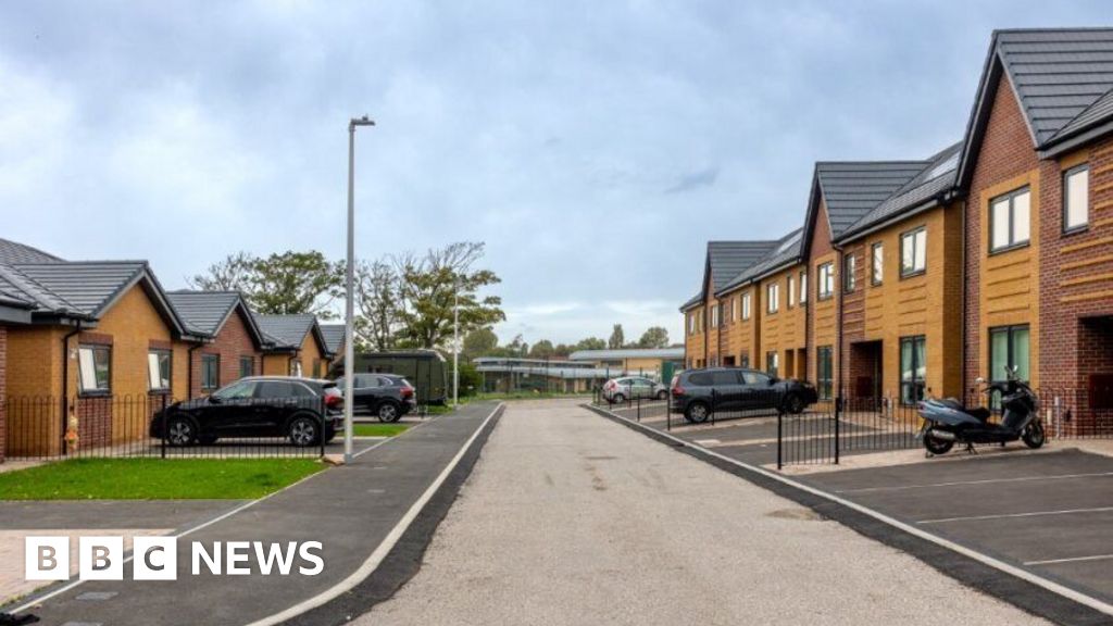 Blackpool: Rents for council tenants to rise by almost 8% - BBC News