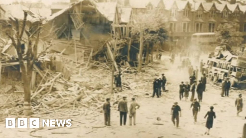 Eastbourne Wish Tower war memorial given green light - BBC News