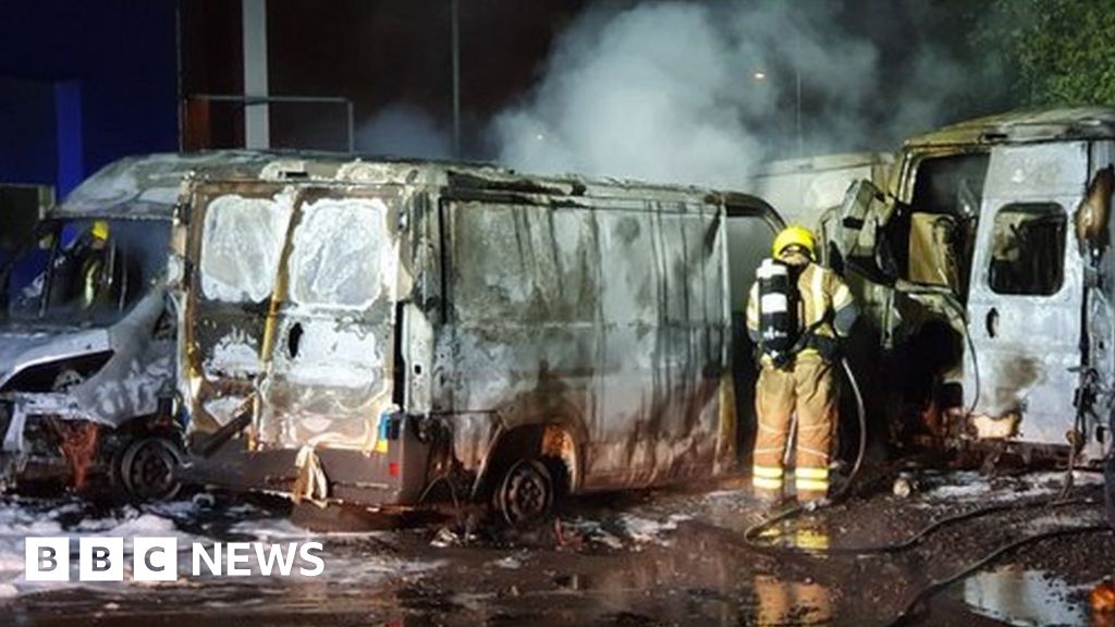 Basingstoke garage fire destroys three ambulances - BBC News