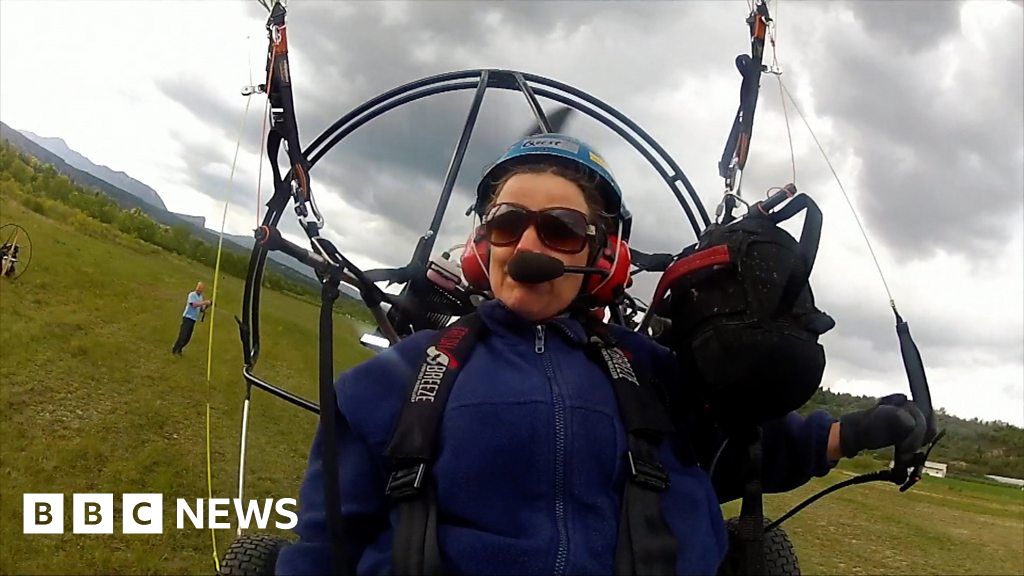 Artist Sue Austin's flying wheelchair project - BBC News