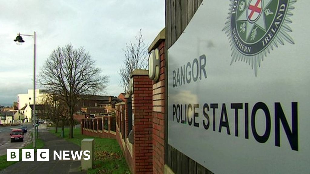 Bangor schools in drugs warning to parents - BBC News