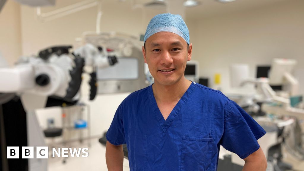 Plastic surgery key to treating diabetic foot ulcers, says Aylesbury doctor