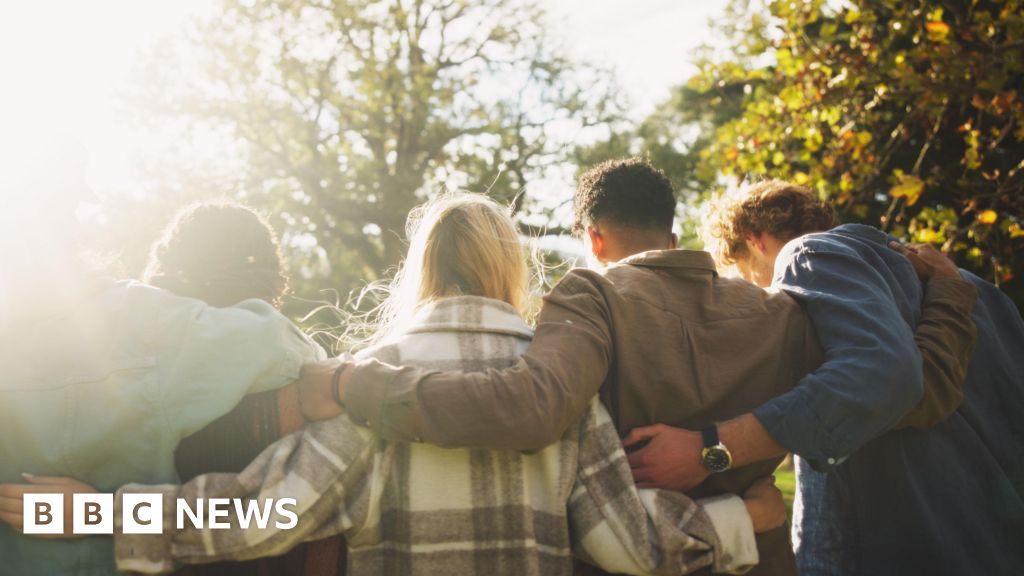 Slough care leavers given inconsistent support, report says