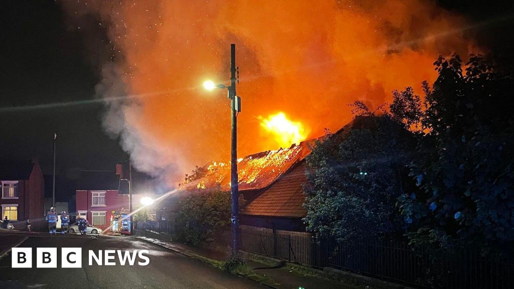 Fire at abandoned Stanley school deemed 'suspicious' - BBC News