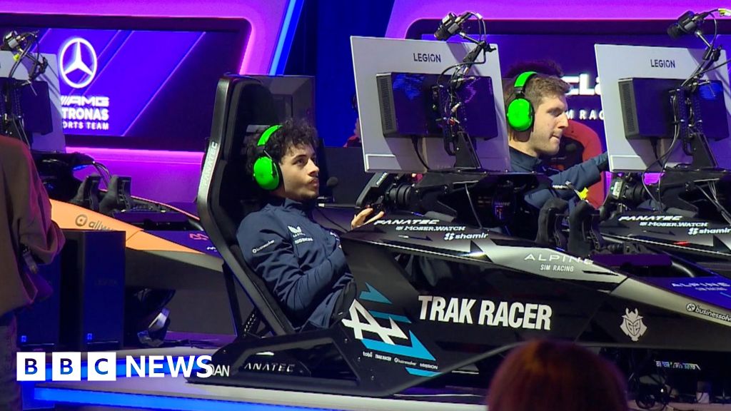 Gaming convention DreamHack lands in Birmingham - BBC News