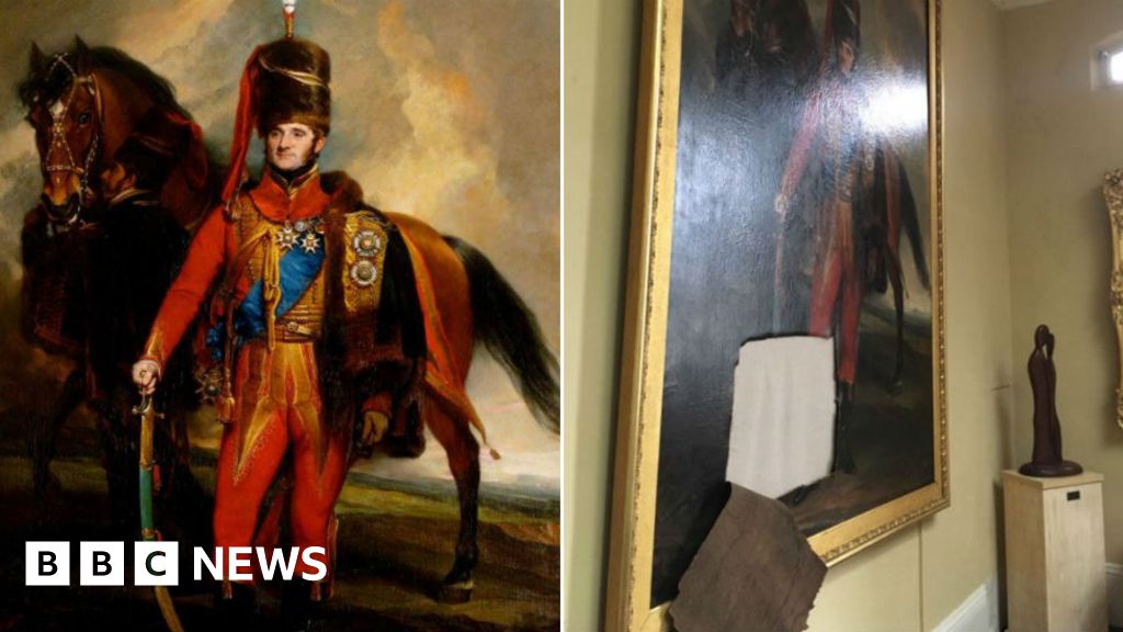 Eye Town Hall 'historic' paintings vandalised - BBC News
