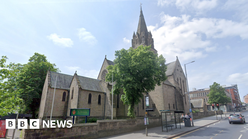 Arrest after disturbance during Mass at Nottingham Cathedral - BBC News