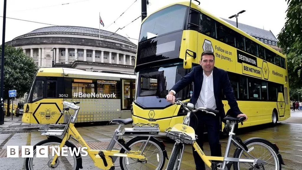 Greater Manchester appoints first bus operators for new system - BBC News