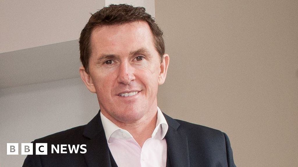 Sir Tony McCoy 'put on two stone' since retirement - BBC News