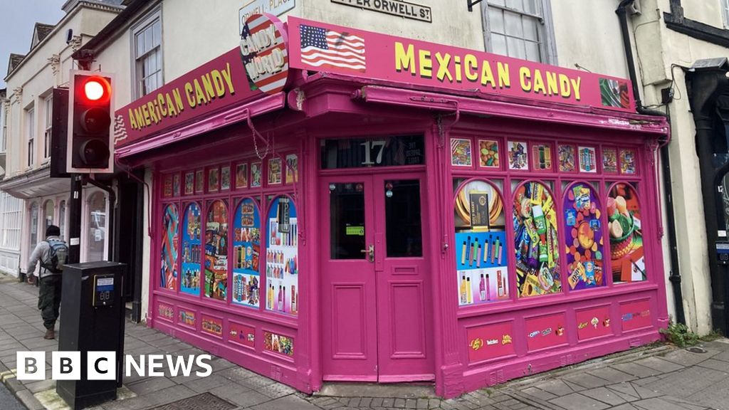 Ipswich pink candy shop 'brightens town', say residents