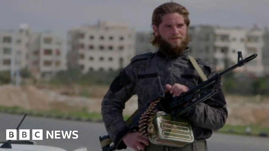 First-hand view of Russia's Syria 'peace mission' - BBC News