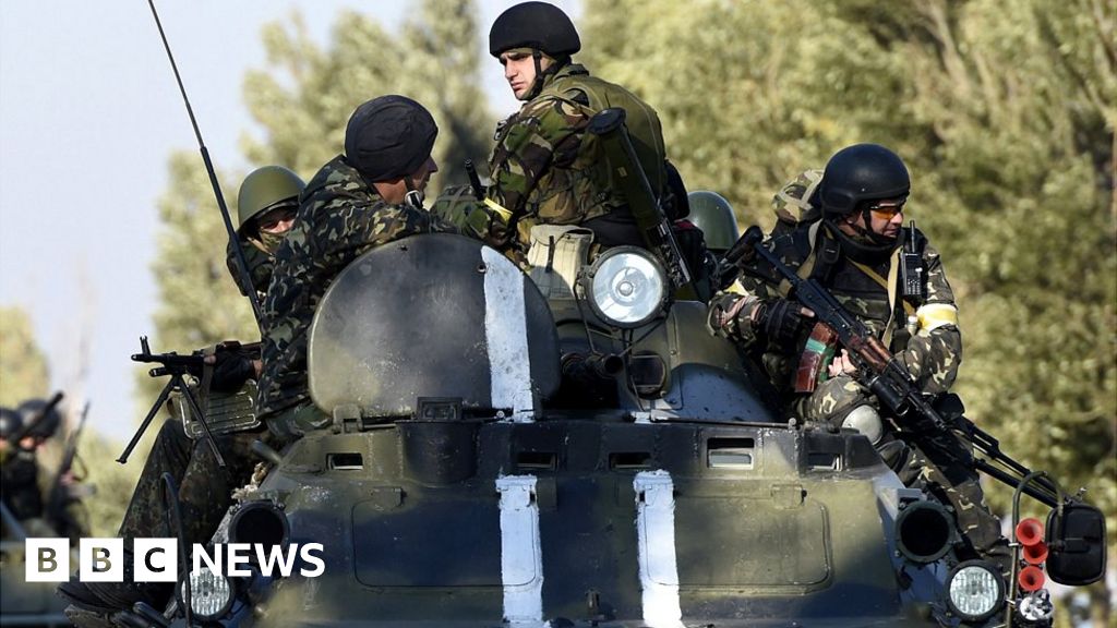 Ukraine conflict: Zelensky plans frontline troop withdrawal - BBC News