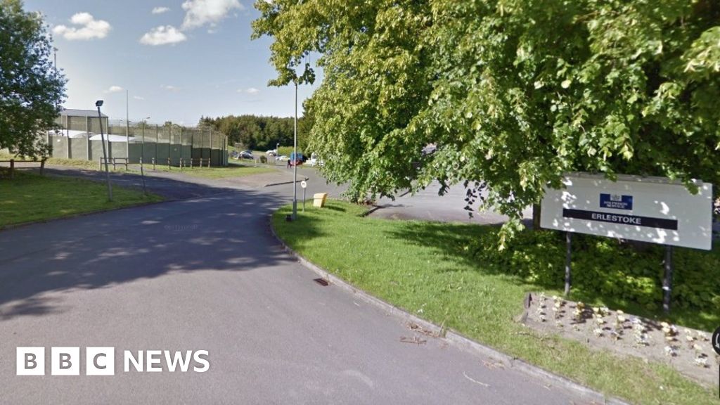 Three arrested 'for trying to throw drugs into Erlestoke Prison' - BBC News