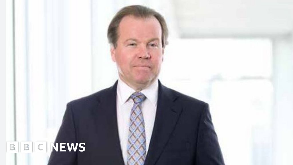 John Menzies chief executive Jeremy Stafford resigns - BBC News
