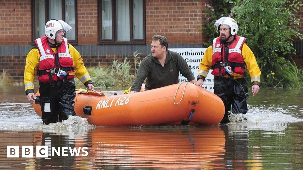 Morpeth flood remembered 10 years on in exhibition - BBC News