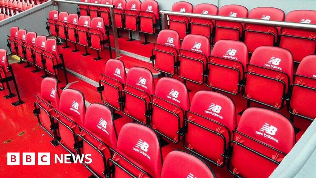 Liverpool FC to auction items from Anfield's Main Stand - BBC News