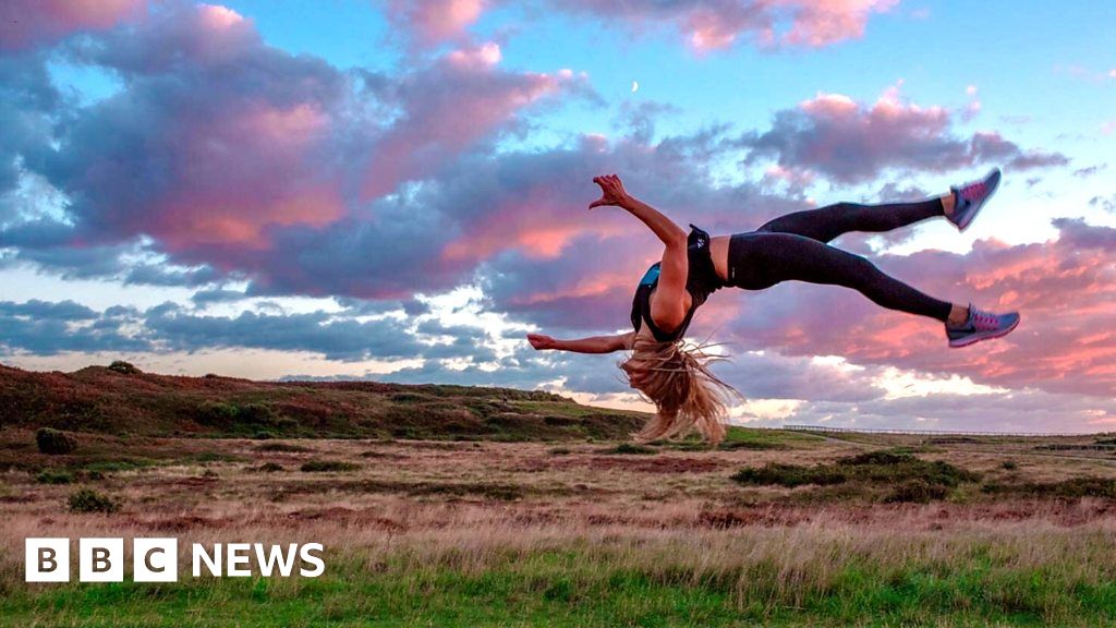 Acrobat quits job to follow her dreams - BBC News