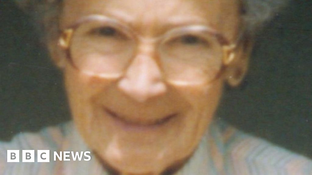 Agnes Ogden: Answer to widow's murder 'in local area' - BBC News