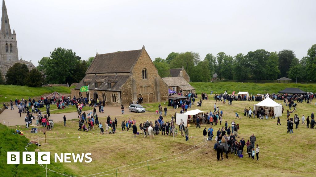 Historic castle reopens after repairs to Great Hall