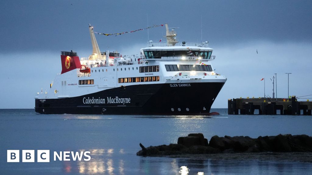 Watch as MV Glen Sannox sets sail from Troon to Arran - BBC News