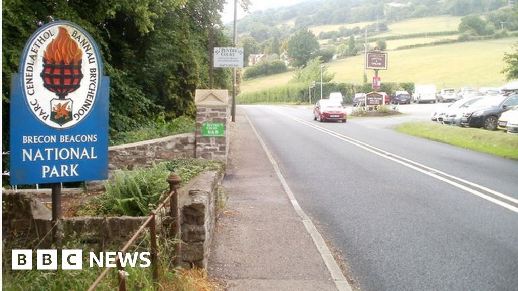 Coronavirus: Parts of Brecon Beacons set to reopen - BBC News