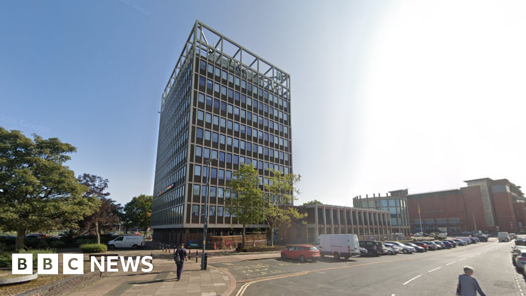 Council orders Carlisle property to be sold over £800 tax debt - BBC News