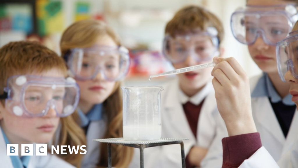 More unqualified teachers taking lessons, suggests research - BBC News