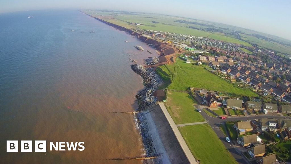 Withernsea coastal erosion pictures snapped up by schools - BBC News