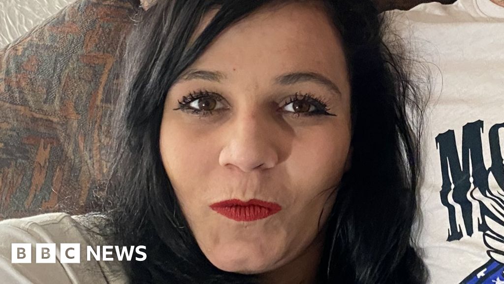 From homeless on the streets of Norwich to motherhood - BBC News