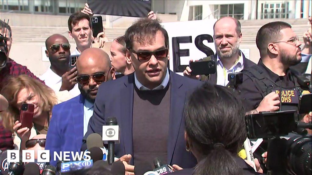 Santos claims government case is 'inaccurate'