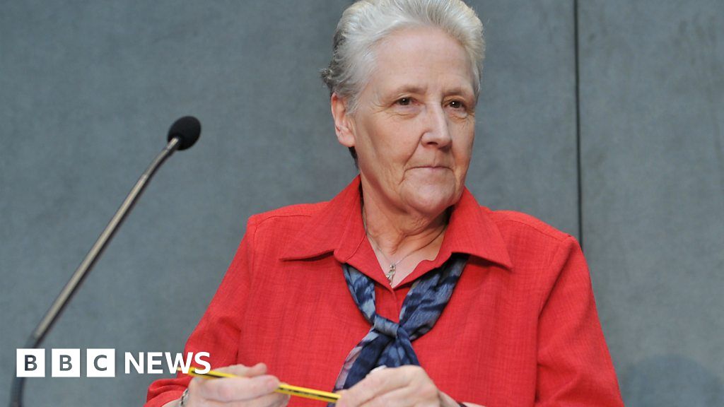 Abuse survivor quits Vatican commission - BBC News