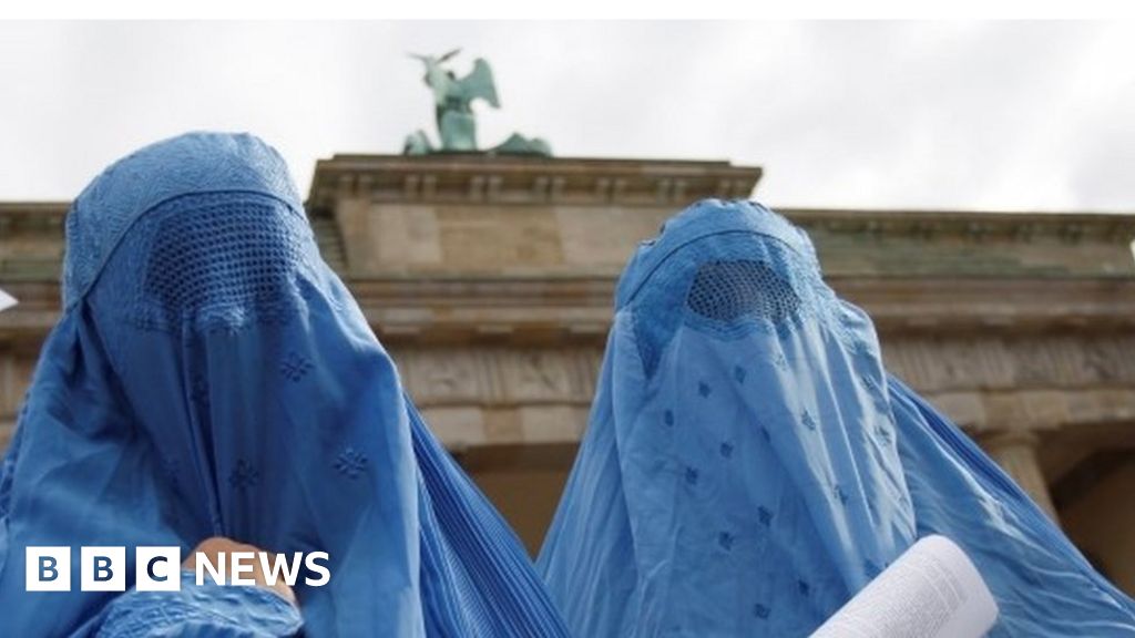 German parliament moves to partially ban the burka - BBC News