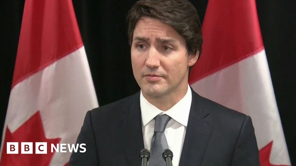 Canada school shooting: Trudeau reacts to Saskatchewan - BBC News