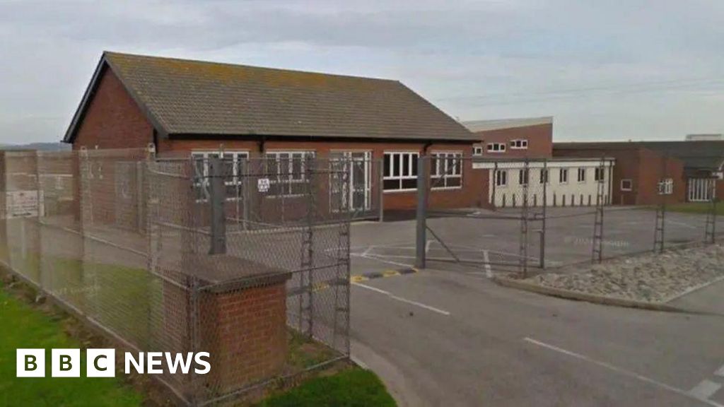 Walney school to shut after losing 57 pupils in four years - BBC News