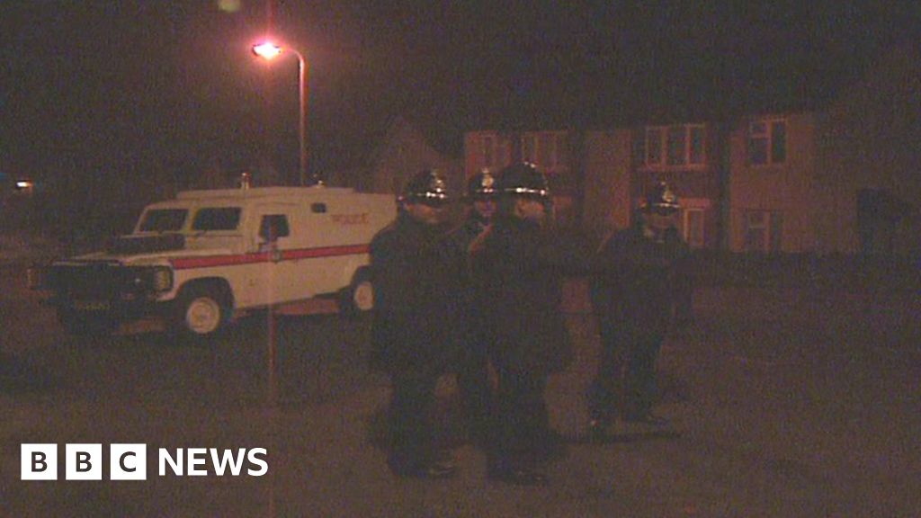 Ely bread riots: 'Painful memories' linger 25 years on - BBC News