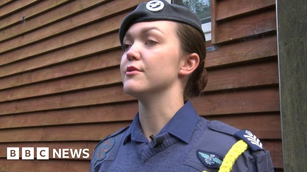 Senior Sussex air cadet wants to inspire girls - BBC News
