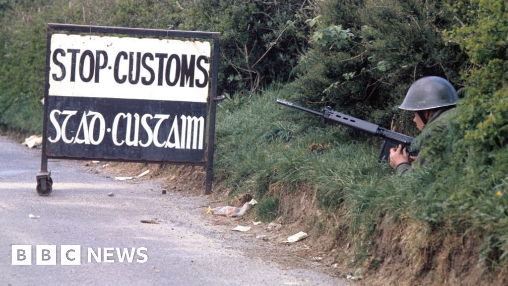 Ireland: How customs border posts 'cemented' partition 100 years ago ...