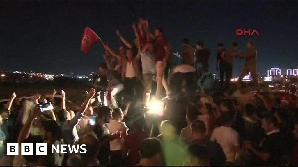 Turkey: How the coup attempt unfolded through the night - BBC News
