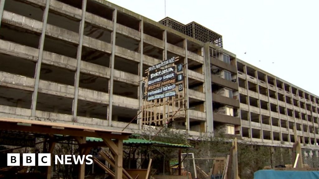 'Eyesore' building sold to University of Bristol - BBC News