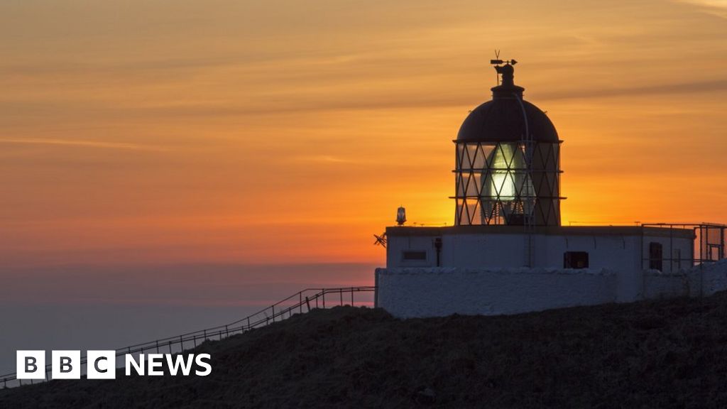 Lighthouse workers in Scotland vote for strike action - BBC News