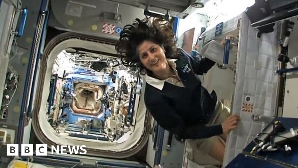 Sleeping quarters on the ISS - BBC News