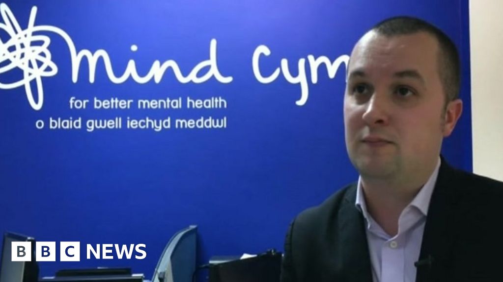 Crucial mental health carers seek support, Mind Cymru says - BBC News