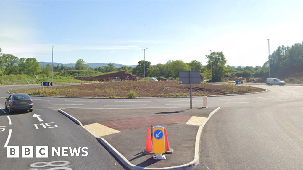 A358 dual carriageway plans could replace M5 roundabout - BBC News