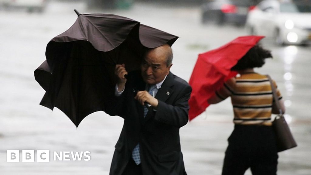 Typhoon Lingling: Powerful typhoon passes over North Korea - BBC News