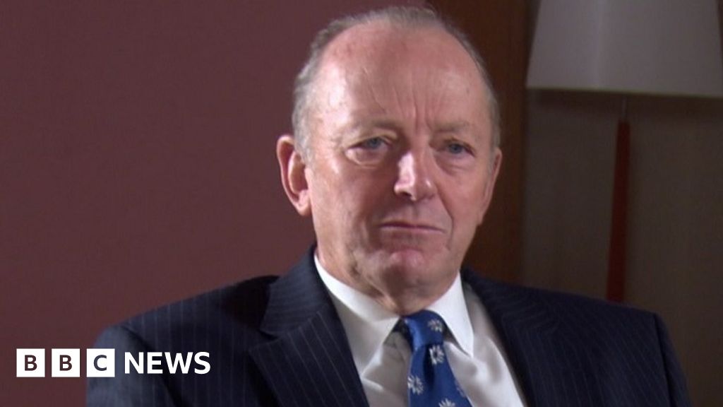 Brexit fallout could raise Northern Ireland tensions - Hugh Orde - BBC News