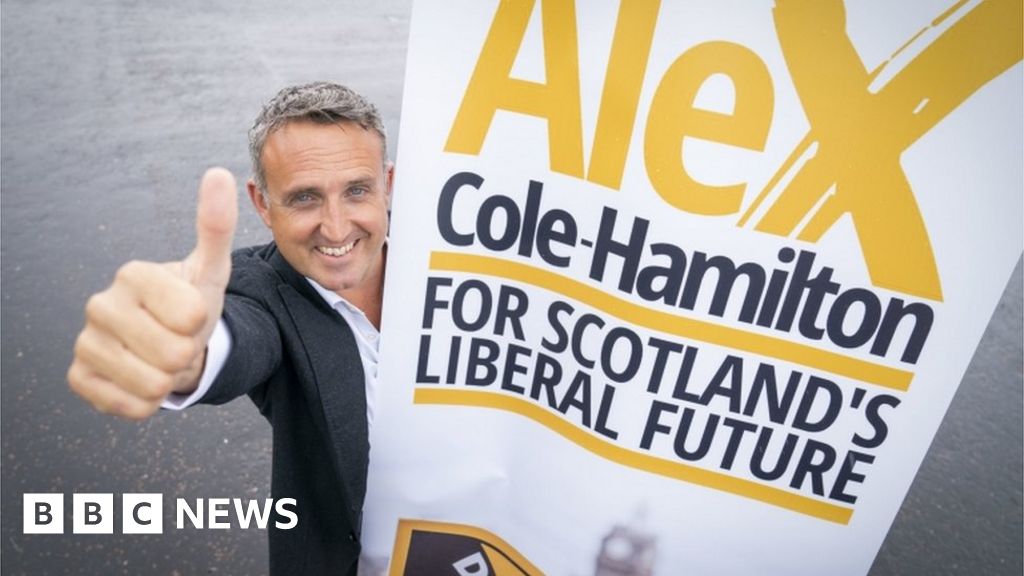 Lib Dem MSP Alex Cole-Hamilton announces leadership bid - BBC News